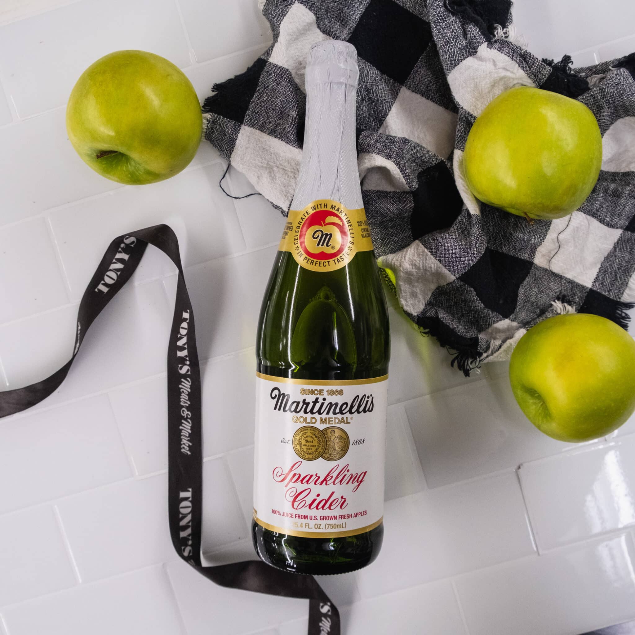 Martinelli Sparkling Apple Cider 25.4 fl oz - Tony's Meats & Market